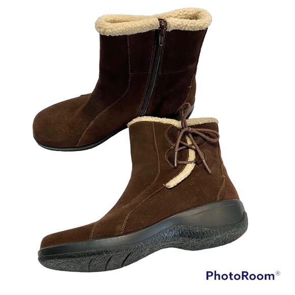 Clarks | Shoes | Clarks Size 7m Brown Suede Leather Side Zip Ankle ...